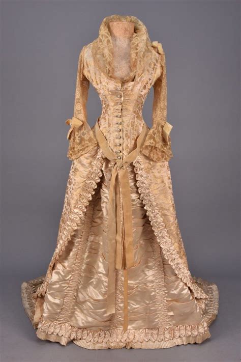 Pin On Fashion Historical Dresses Antique Dress Vintage Fashion