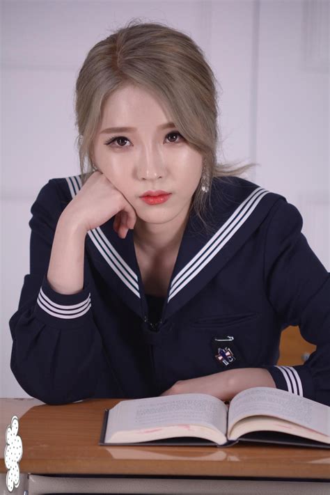 무명 한국 모델의 대규모 인체 사진 촬영 3 454