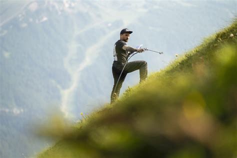Une Grande Dame Di Saype Ai Piedi Del Monte Bianco Aostasera
