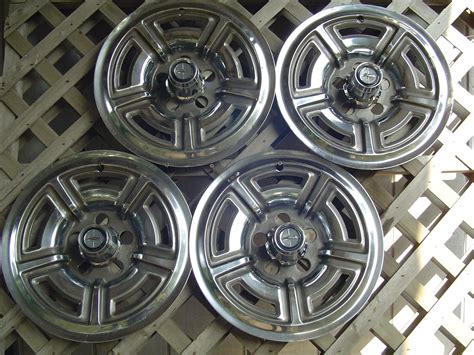 Vintage 1966 1967 1968 1969 Ford Galaxie Mustang 15 In Hubcaps Wheel
