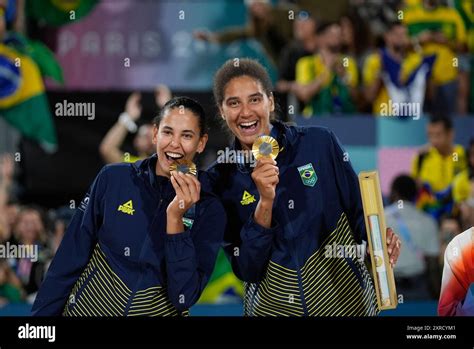 Brazils Eduarda Duda Santos Lisboa Left And Brazils Ana Patricia