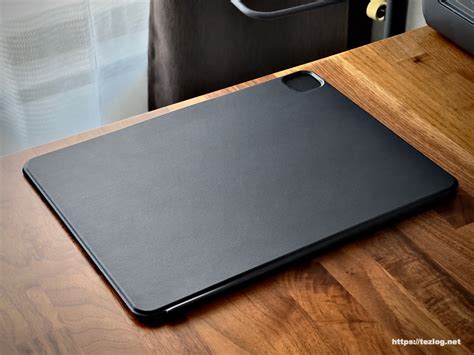 PITAKA MagEZ Folio 2 レビューiPad Proにマグネットで着脱簡単スマートカバー折りたたみ式で縦置きにも横置きにも