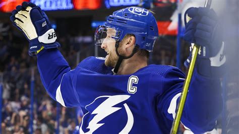 Steven Stamkos Lifts Lightning To Victory Over Wild