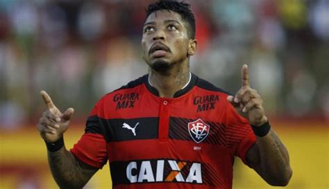 Clóvis Gonçalves de Irará VITORIA QUEBRA TABU E VENCE CORINTHIANS DE