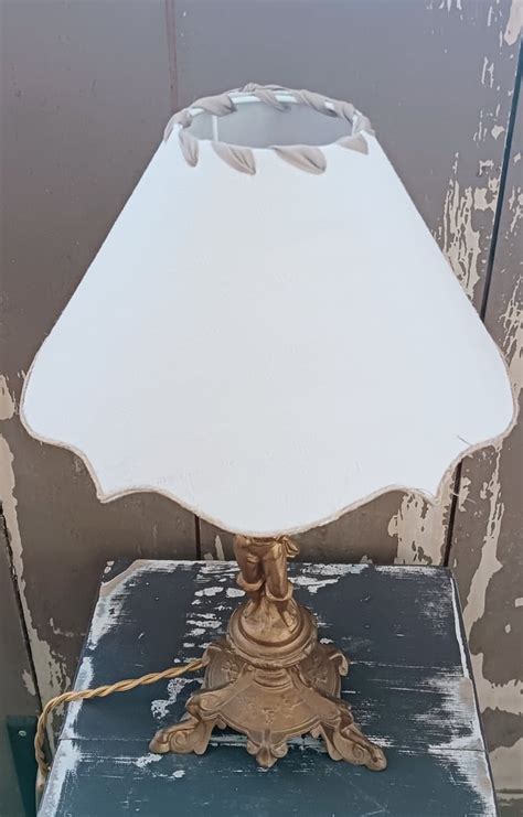 Lampe Personnage Et Son Abat Jour Les Couleurs De Brocantine