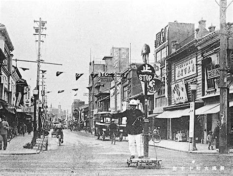 10 変化する街並み 昭和初期③ 古町歴史パネル写真館 古町歴史館 新潟ふるまち Official Guide Web 新潟中心
