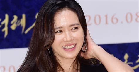 포토엔 손예진 우아하게~