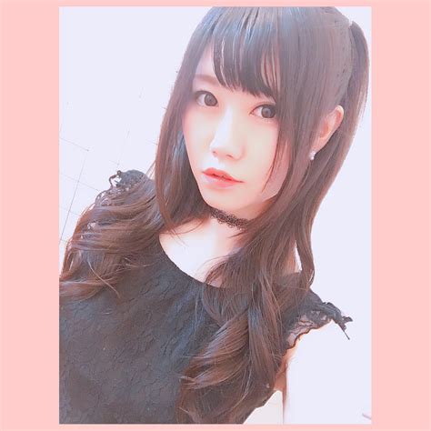 ツーサイドアップでガーリーに取り入れやすいスタイルを紹介MERY