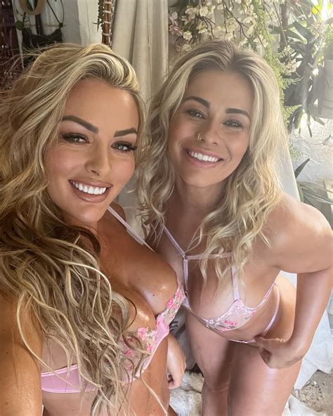 Amanda Saccomanno Hottest Collab Evaaa🔥😋🔗 Paigevanzant Twinning