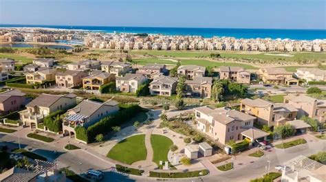 فيلا صف أول على البحر في مراسي ڤالنسيا متشطبة استلام فوري في فالنسيا منتجع مراسي عقارماب