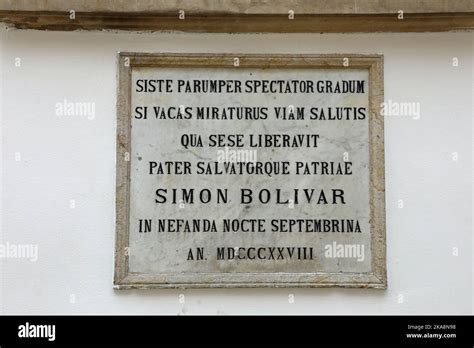 Placa Conmemorativa En Bogotá Por El Intento De Asesinato De Simón