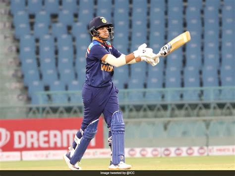 Icc Women T20i Rankings Shafali Verma Regains Top Spot Smriti