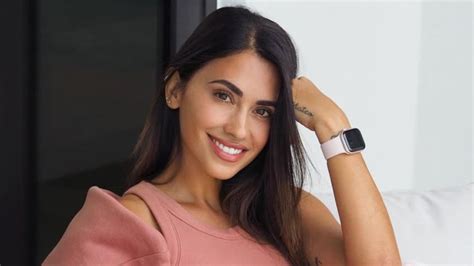 Antonela Roccuzzo Adelanta Las Tendencias Del Estilo Deportivo Urbano Caras