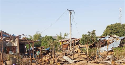 နှစ်သစ်ကူးည လွိုင်ကော်စစ်ရှောင်စခန်း စစ်ကောင်စီဗုံးကြဲလို့ ကလေးငယ်အပ