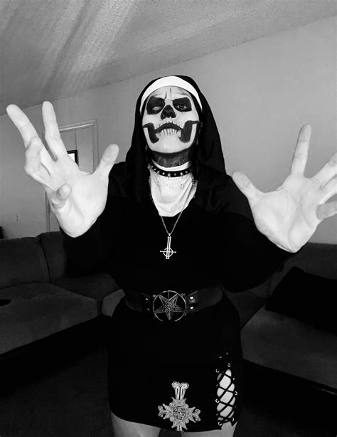 Thought Yall Might Like My Sister Of Sin Cosplay 🖤👻 Papa Emeritus Ii