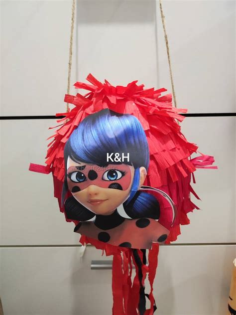 Пинята Калинката и черния котарак Детски партита Клоуни