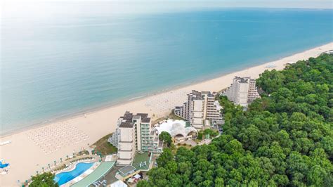 Туризмът ни губи пари Между 15 000 и 20 000 германски туристи за България са засегнати от