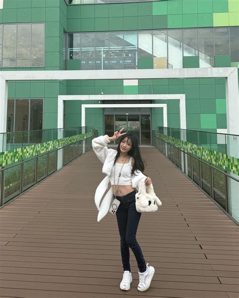 💋妍妍𝒜𝓃𝑔𝑒𝓁💋 Xinyan621 • Instagram Photos And Videos