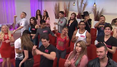 Ex integrante de Enamorándonos por poco se queda sin ropa en un