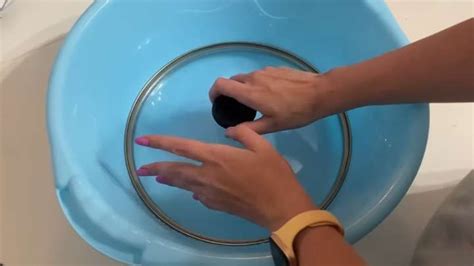 Как быстро отмыть грязные крышки в доме