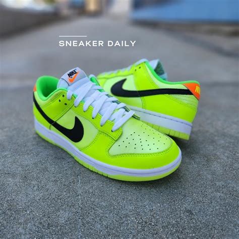 Giày Nike Dunk Low Se Volt Fj4610 702
