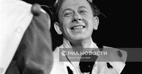 ЕВСТИГНЕЕВ ГОЛЫЙ КОРОЛЬ РИА Новости Медиабанк