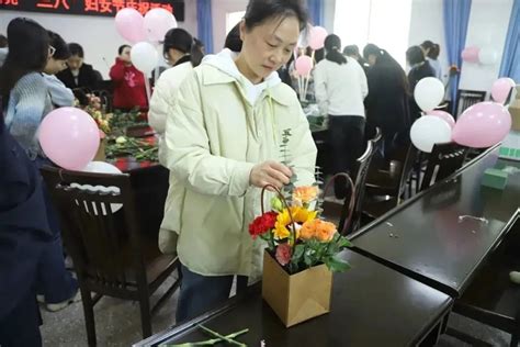 春风十里 芳华如你江安法院庆祝“三八”国际劳动妇女节澎湃号·政务澎湃新闻 The Paper