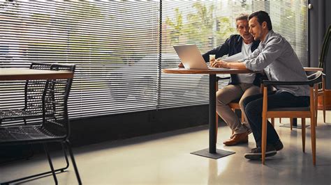 Analyst Relations Americas Pwc