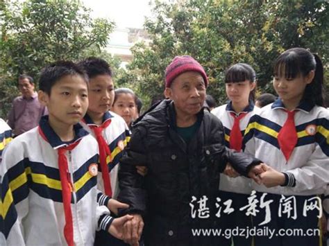 雷州一小學師生堅持12年慰問五保老人、殘疾兒童 每日頭條