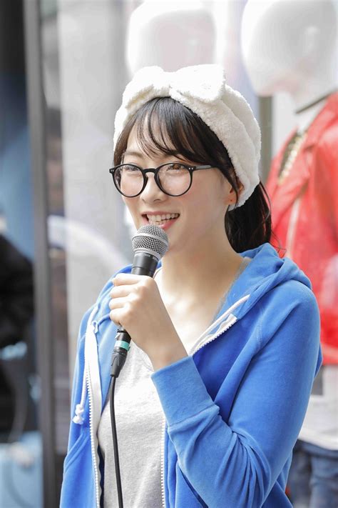 Jy 知英 がマネキンに！？1stアルバム発売記念で、渋谷の街にリアルマネキンjyモドキ出現｜株式会社ソニー・ミュージックレーベルズの