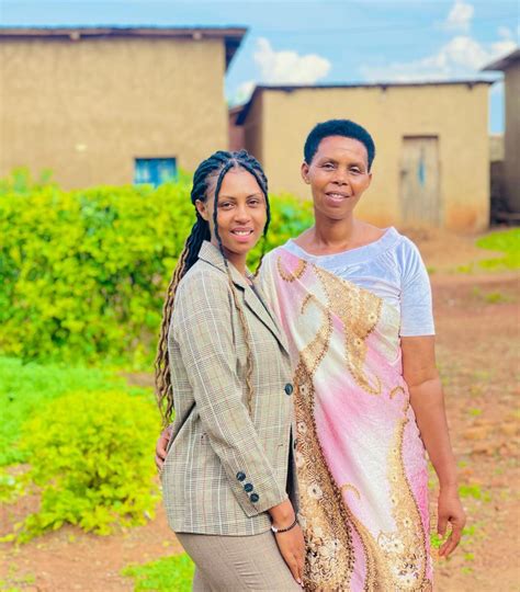 Burya Inzobe Ye Afite Aho Ayikomora Miss Nyambo Ashyize Hanze Amafoto