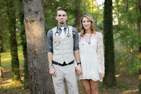 Two Nurses Got Engaged And The Pics Will Make Your Heart Beat Faster