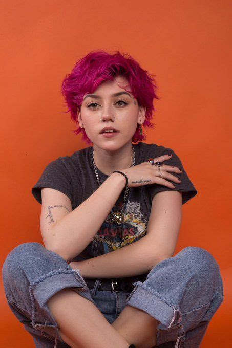 Trans Non Binary Style Ideas In Androgynous Fashion