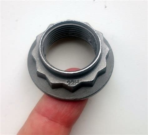 33406799223 Гайка с буртиком M24X1,5 ZNS3 BMW | Запчасти на DRIVE2