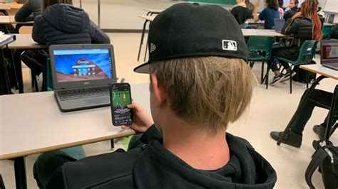 Le Cellulaire Interdit En Classe Dici La Fin Décembre Mieux Vaut