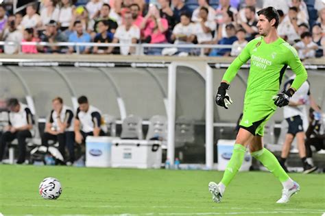 Courtois sofre lesão grave e está fora da temporada pelo Real Madrid TÁ NA ÁREA