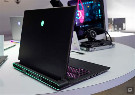 I Nuovi Laptop Da Gioco Di Alienware Includono Una Bestia Da 18 Pollici