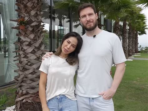 Após ensinar que alugar é melhor Thiago Nigro rebate críticas por comprar mansão Portal Leo Dias