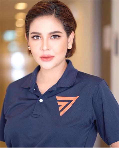 Jarm จาม จากดาราสาวสู่สสท่านหนึ่ง 👑🍊