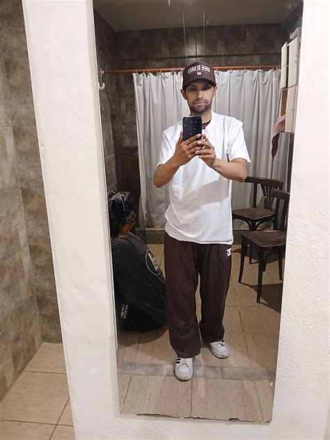 Nombre Mauricio Montoya Edad 34 Años Signo Libra♎️ Estado Civil Soltero
