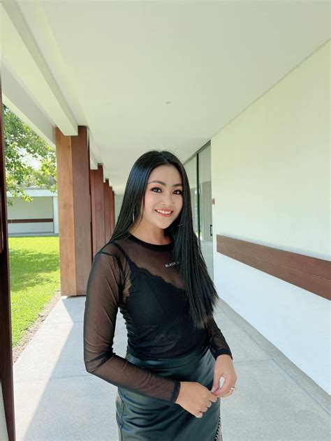 មើលរូប និងសម្រស់ ចន ច័ន្ទលក្ខិណា នៅតែកប់ Khmerload Cambodia Latest News