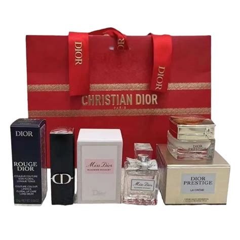 Set Dior 4 Món Kem Dưỡng Da Prestige Nước Hoa Blooming Son Mini