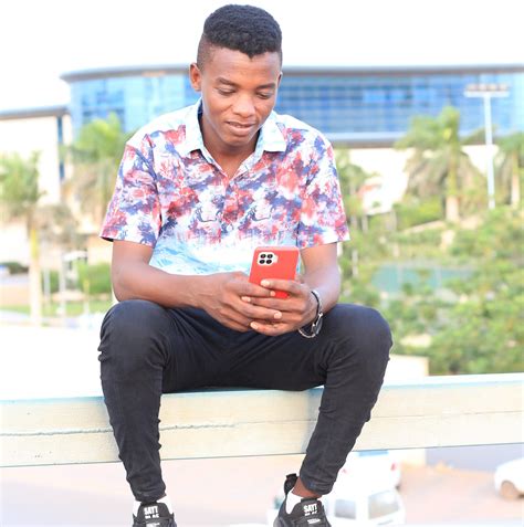 Awad Adamعوض ادم