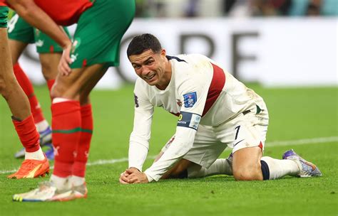15 Hình Ảnh Ronaldo Khóc Buồn Đau NhÓi Con Tim