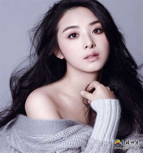 成长的每一步都是伴随着阵痛！第一届超女季军女生张含韵一路走来的变化 新闻资讯 高贝娱乐