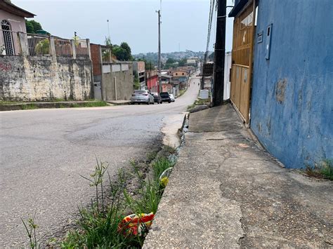 Homem é Executado Com Pelo Menos Cinco Tiros Na Zona Norte De Manaus