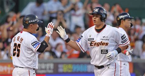 이글스파크 밖으로 보냈다 홈런왕 파워란 이런 것노시환 비거리 145m 초대형 홈런→전구단 상대 홈런 달성