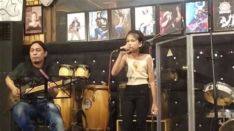 သီချင်းသာဆိုရရင် မငြင်းတတ်သော သမီး🎹🎤 Youtube