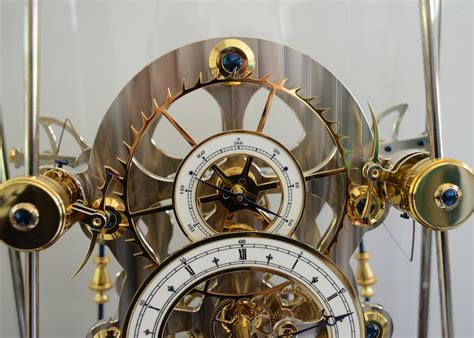 Regal Grasshopper Clock Ebth