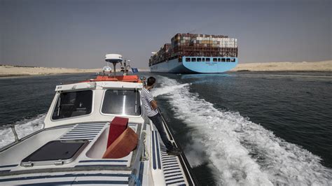 Us Navy Helicopters Fire At Yemens Houthi Rebels And Kill Several In